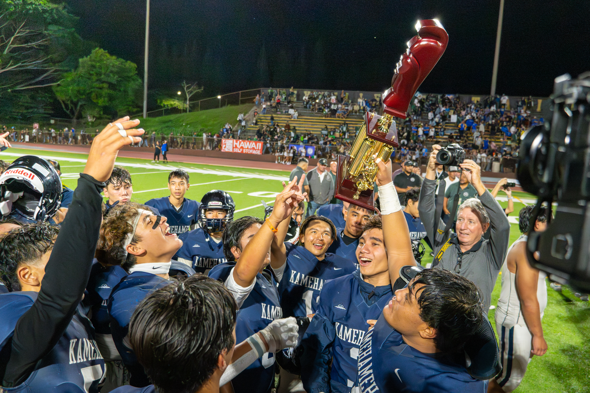 Kamehameha-Maui wins school’s first DII state football title | News, Sports, Jobs - Maui News